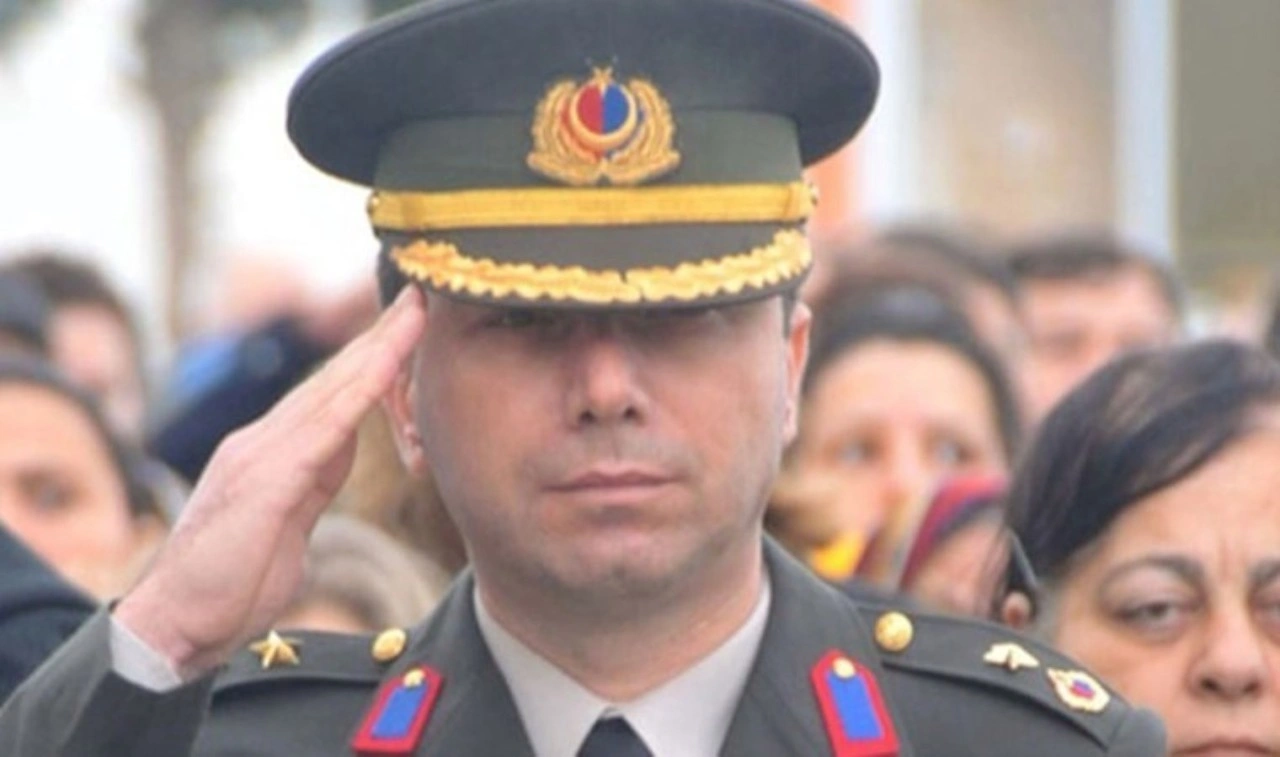 FETÖ fişledi, terfi beklerken emekli edildi… Albay Ergün Cebeci İBB'de ...