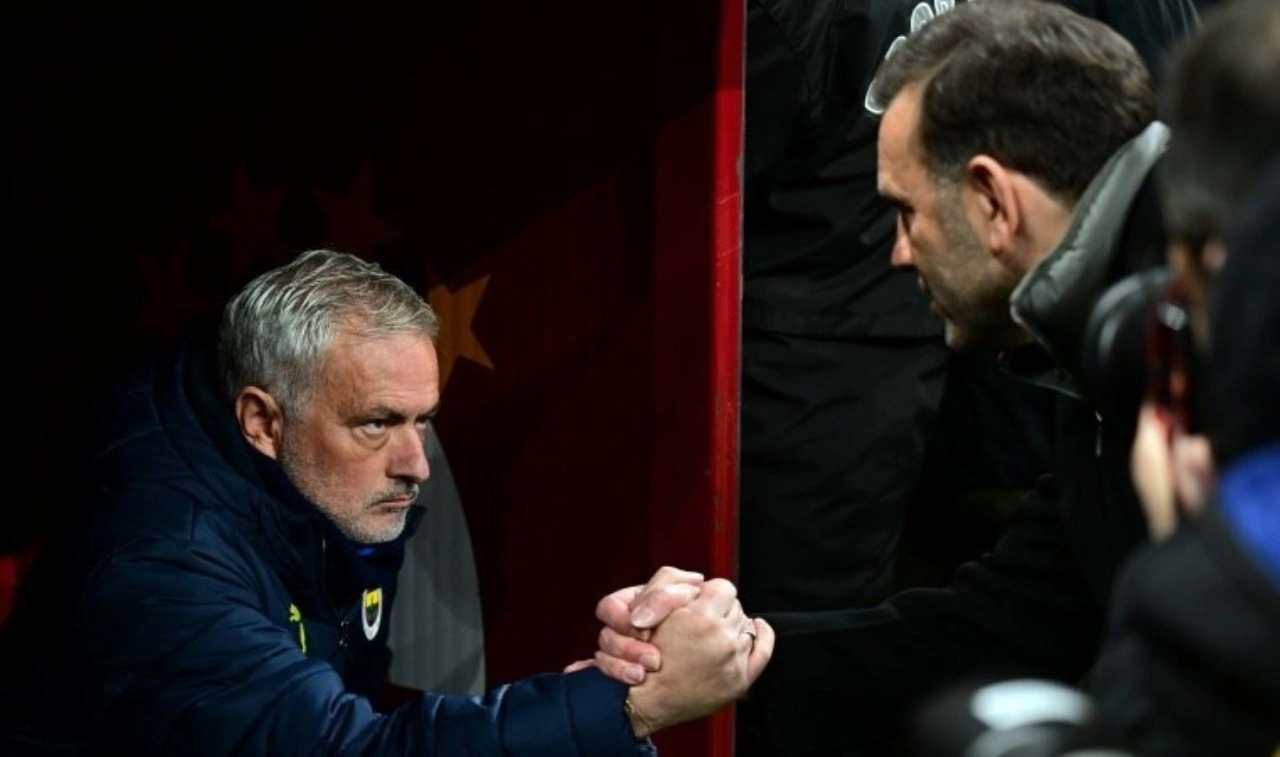 Okan Buruk'tan Jose Mourinho tepkisi: 'The Crying One... Ağlamasıyla ...